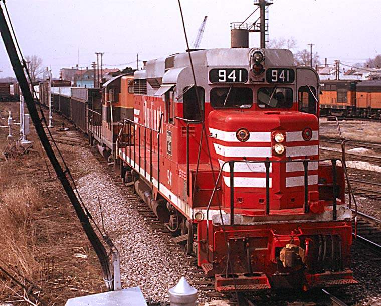 Solve CB&Q GP30 No. 941 jigsaw puzzle online with 120 pieces