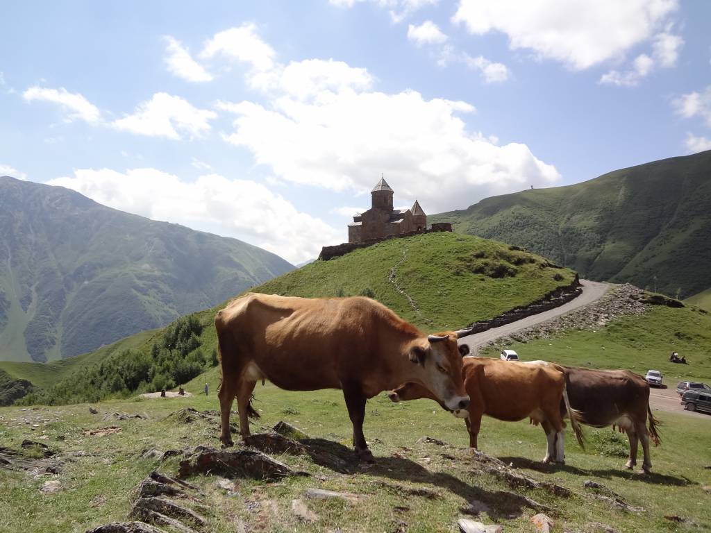 Solve Georgia - Holy trinity jigsaw puzzle online with 88 pieces