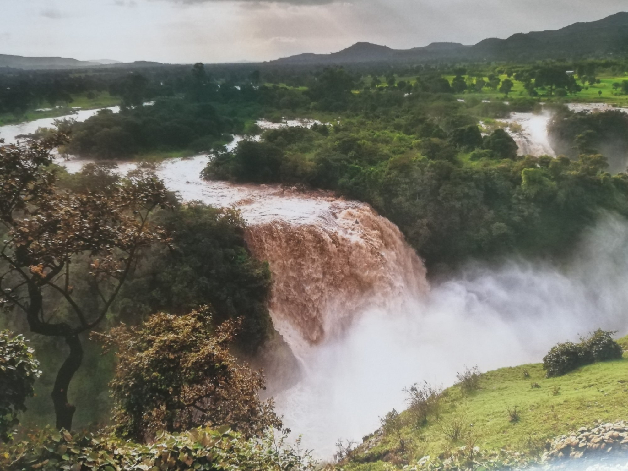 Solve Waterval jigsaw puzzle online with 594 pieces