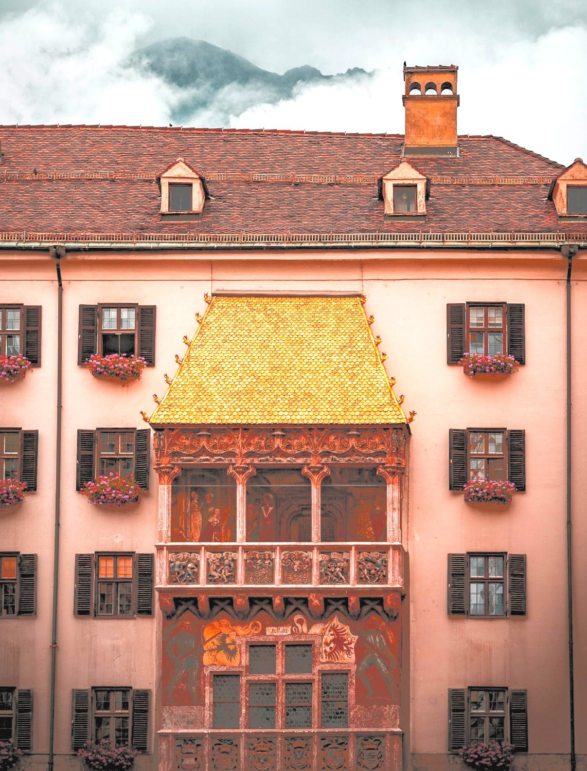 Solve Austria jigsaw puzzle online with 80 pieces