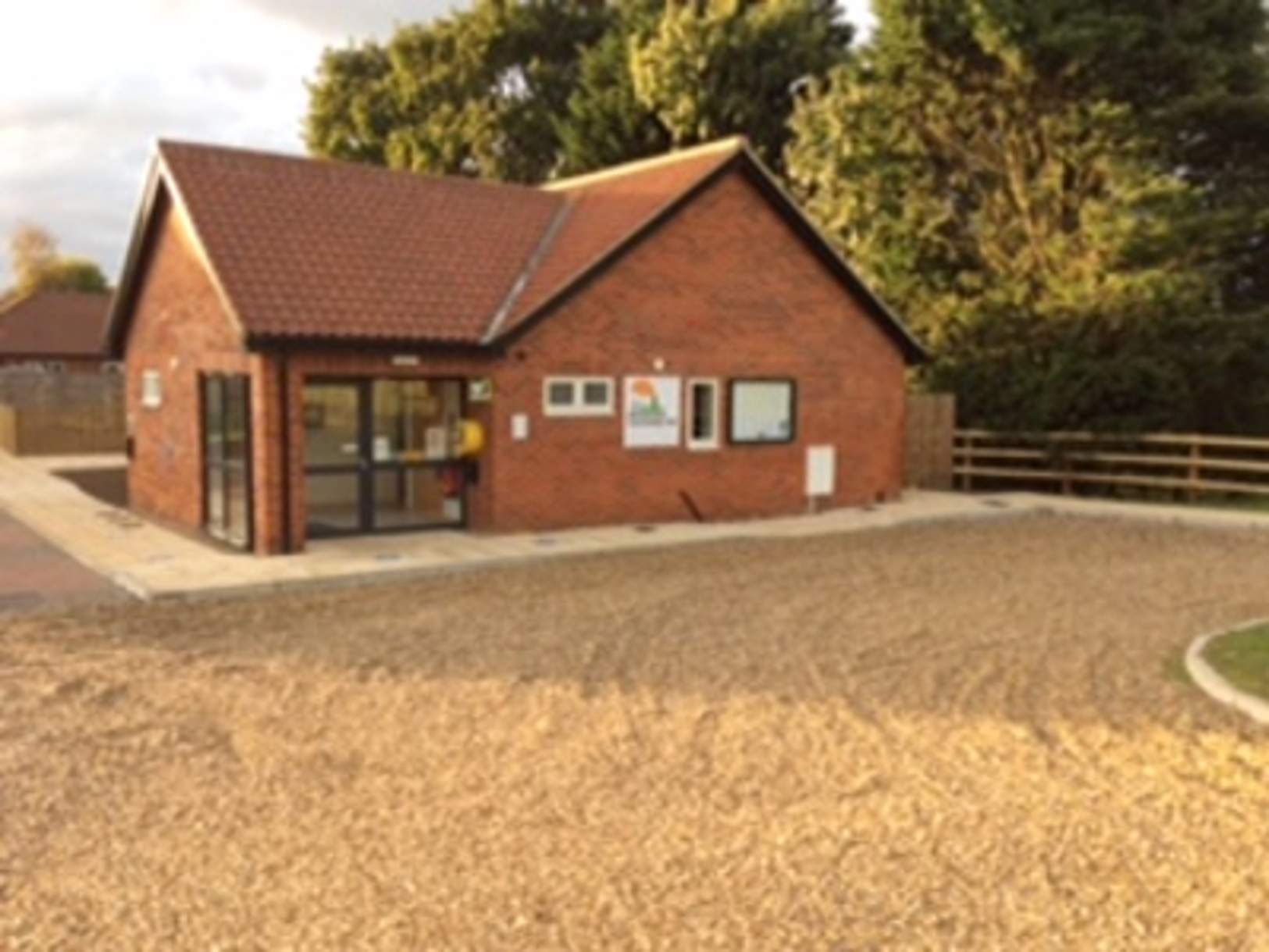 Solve Strumpshaw Village Hall jigsaw puzzle online with 130 pieces