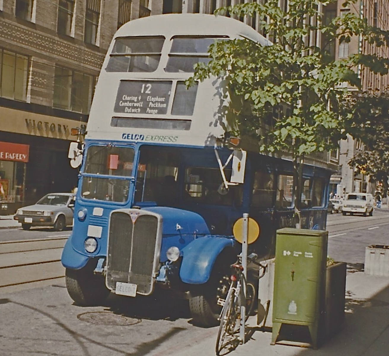 Solve Gelco Express jigsaw puzzle online with 440 pieces