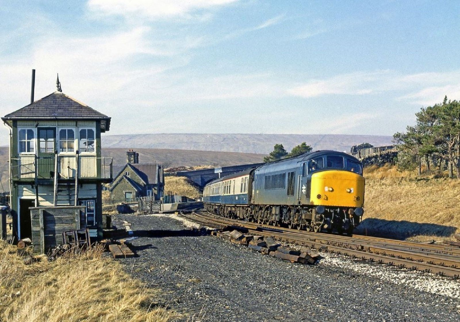 Solve BR Class 45 45145 at Dent. jigsaw puzzle online with 176 pieces