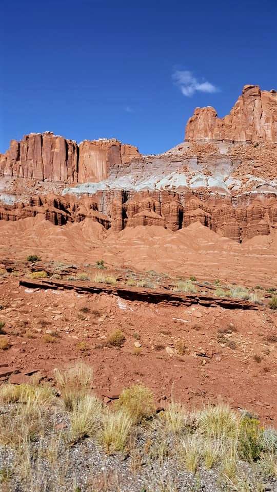 Solve capitol reef jigsaw puzzle online with 66 pieces