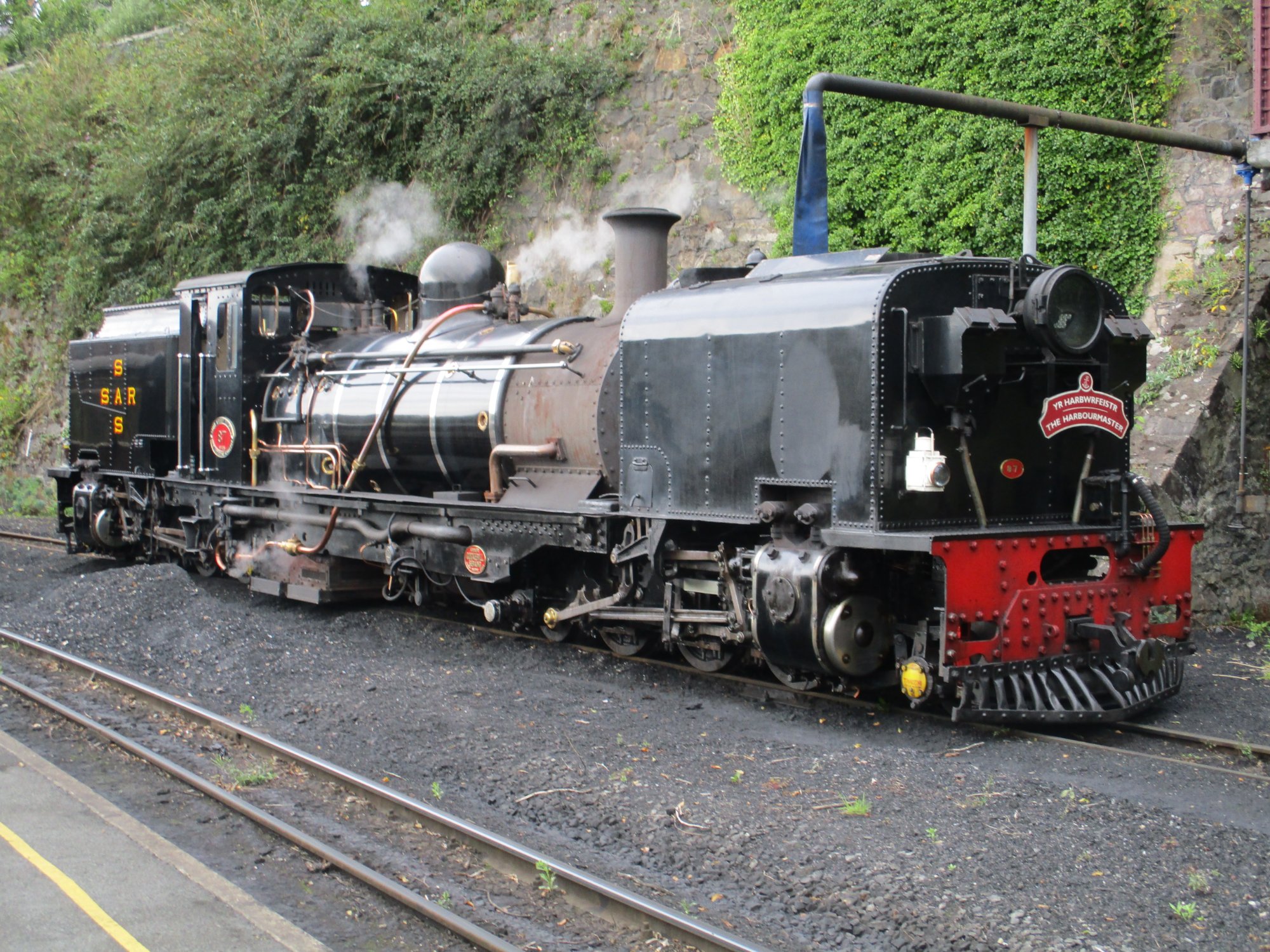 Solve Garratt Class NG/G 16 at Caernarfon 5/9/24. jigsaw puzzle online with 266 pieces