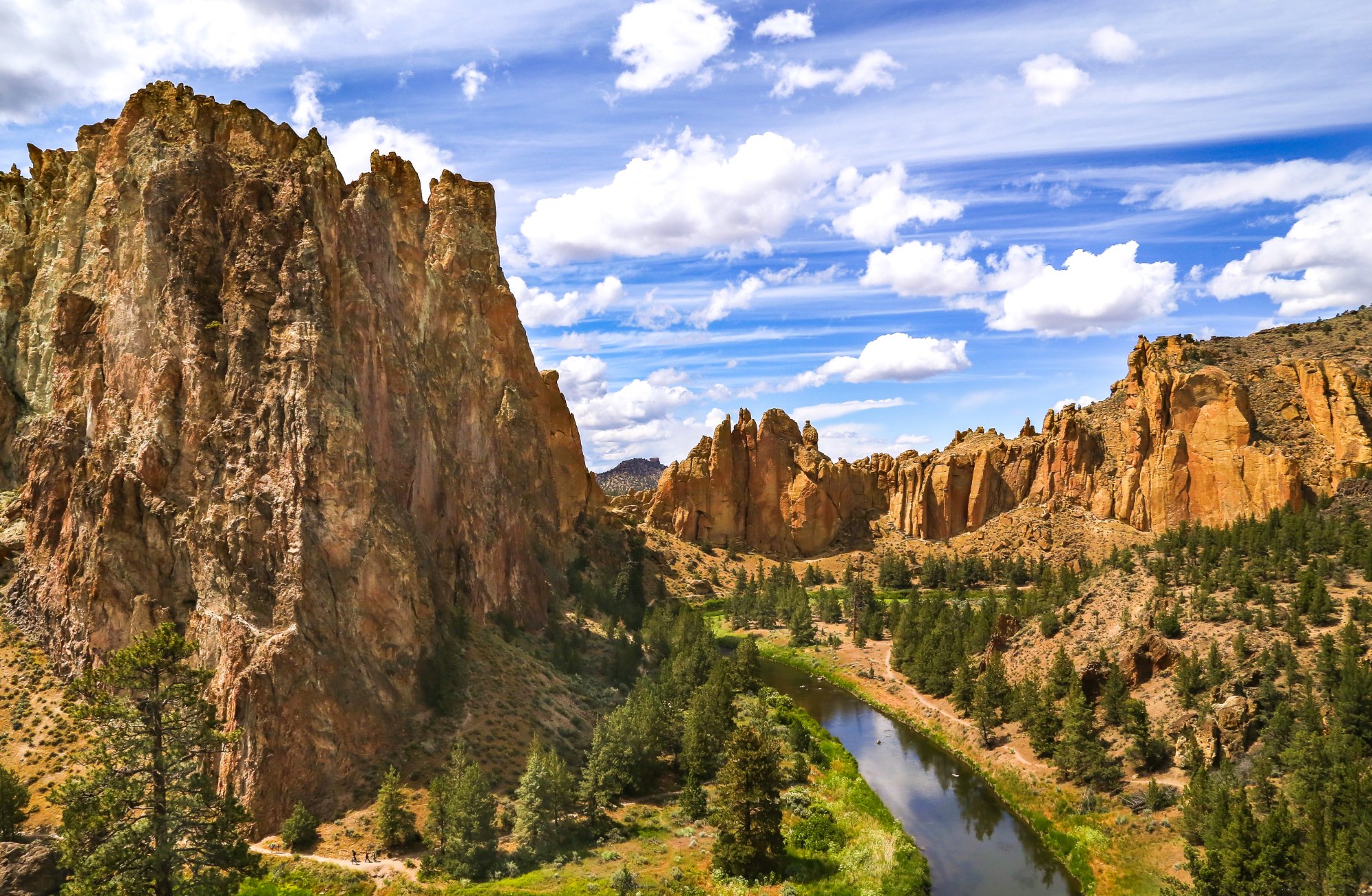 Solve OREGON SCENERY jigsaw puzzle online with 96 pieces