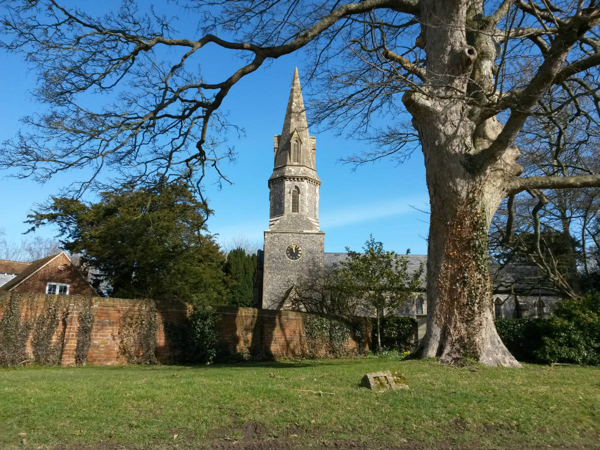 Solve Lower Hardres Church. jigsaw puzzle online with 80 pieces