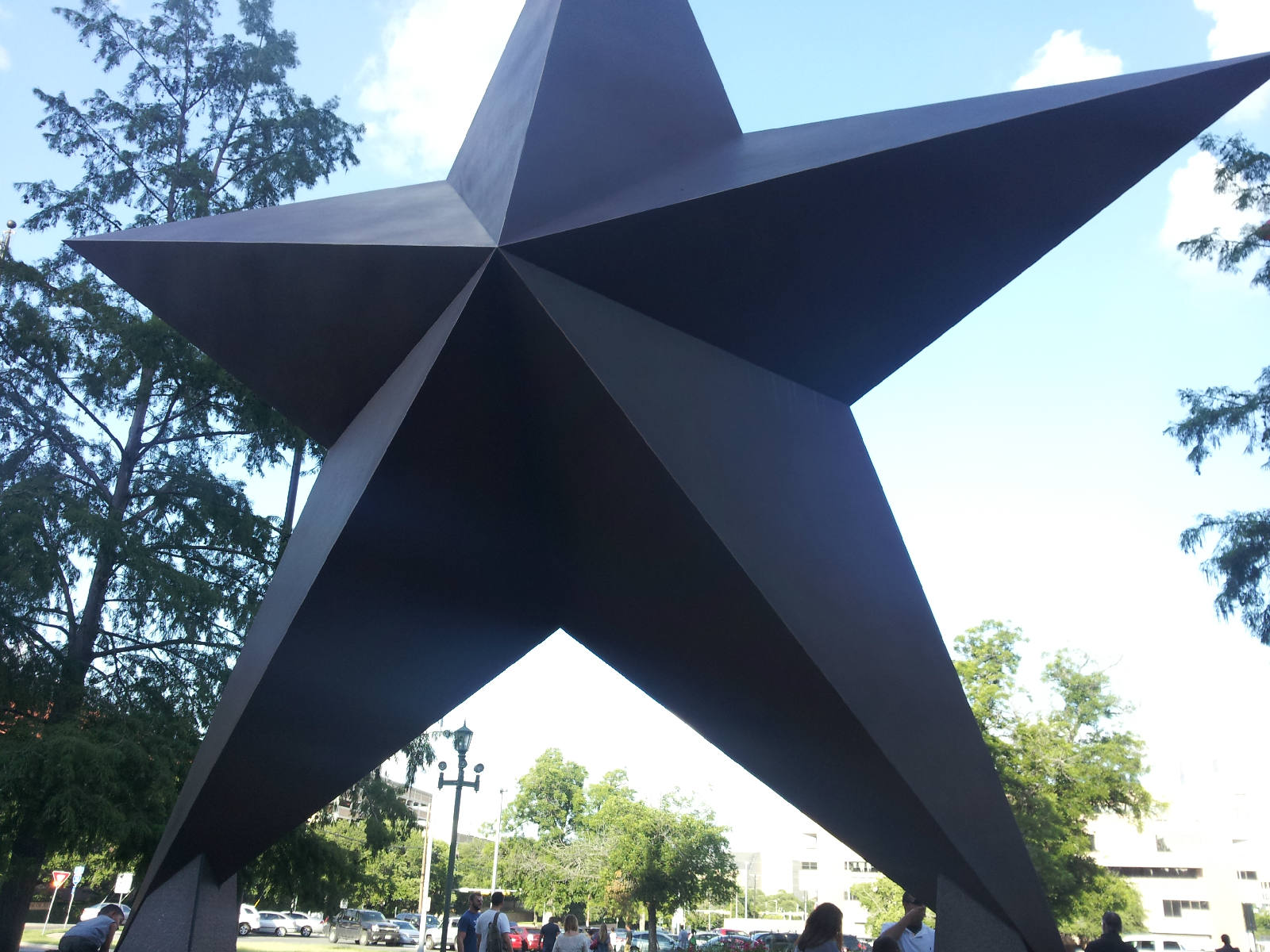 Solve Lone Star sculpture ~~ Austin, TX, USA jigsaw puzzle online with ...