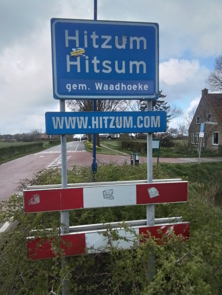 Solve Hitzum Fryslân Netherlands jigsaw puzzle online with 12 pieces