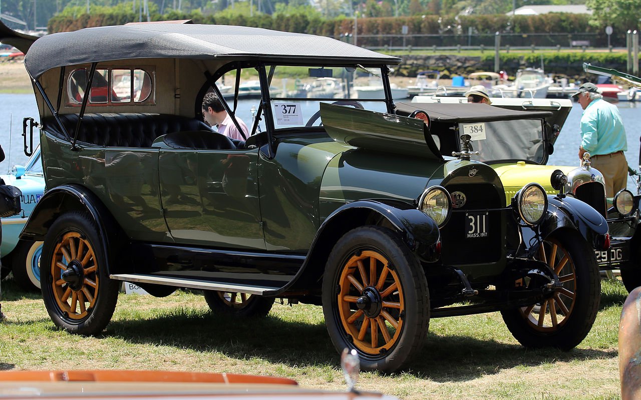 Solve 1917 REO Model M 7-passenger Touring car jigsaw puzzle online ...