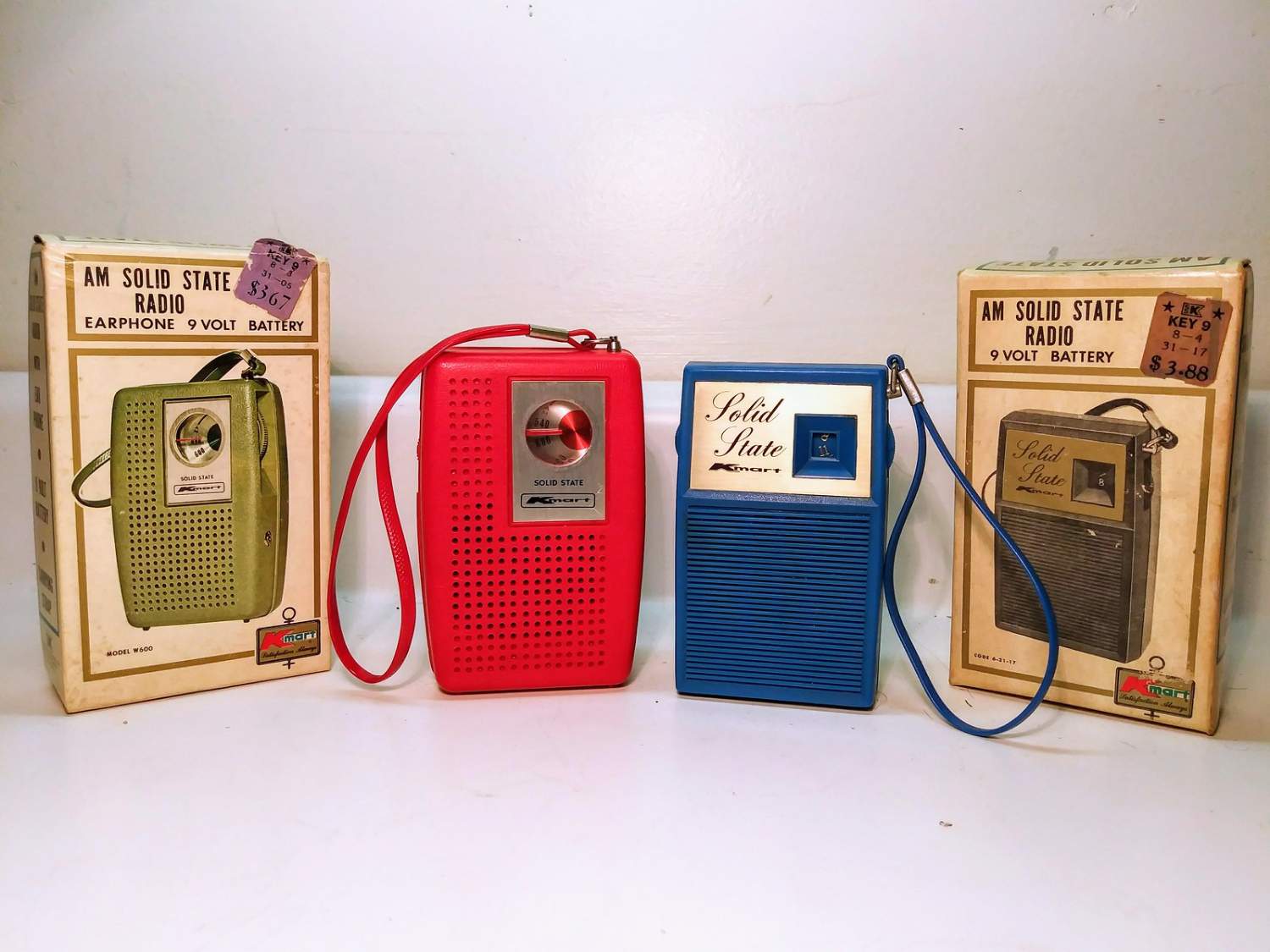 Solve kmart's solid state from 1970s jigsaw puzzle online with 88 pieces