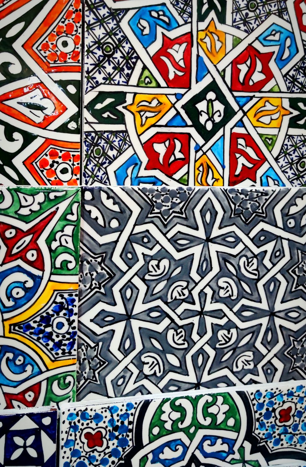 Solve Moroccan Designs jigsaw puzzle online with 117 pieces