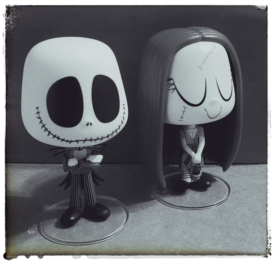 Solve Jack and Sally jigsaw puzzle online with 81 pieces