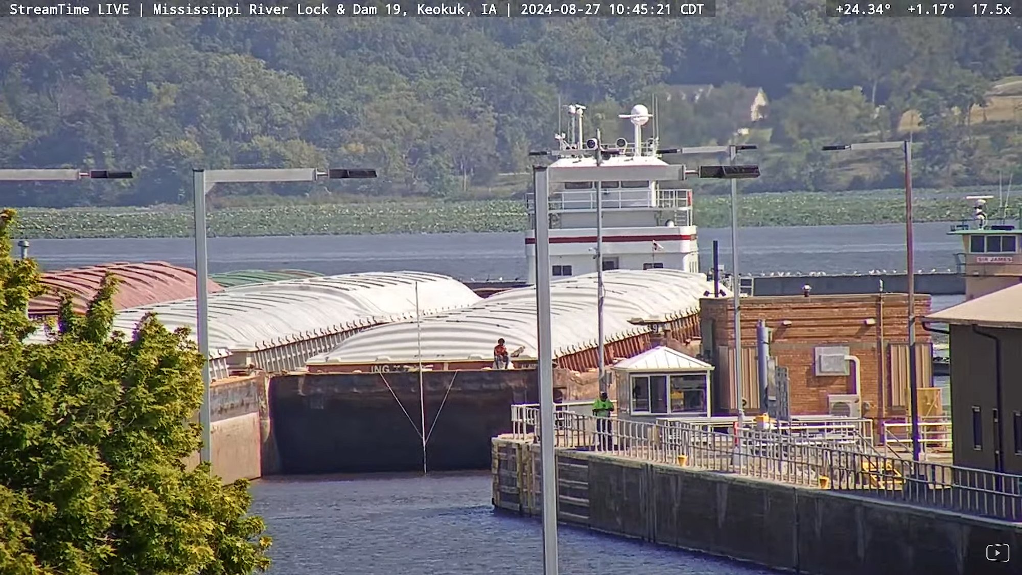 Solve Lock 19, towboat Crystal D Taylor jigsaw puzzle online with 66 pieces