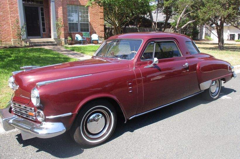 Solve 1947 Studebaker Commander coupe jigsaw puzzle online with 77 pieces