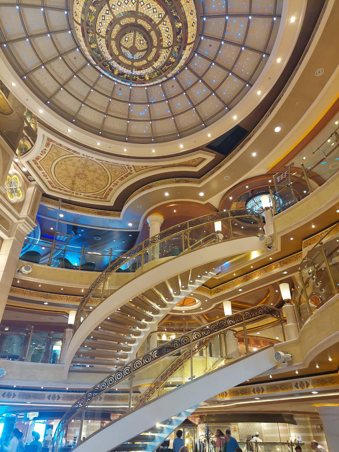 Solve Ruby Princess Main Lobby looking up jigsaw puzzle online with 221 ...