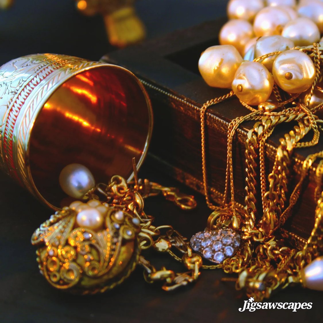 Solve Baubles and buckets . . . . . jigsaw puzzle online with 9 pieces