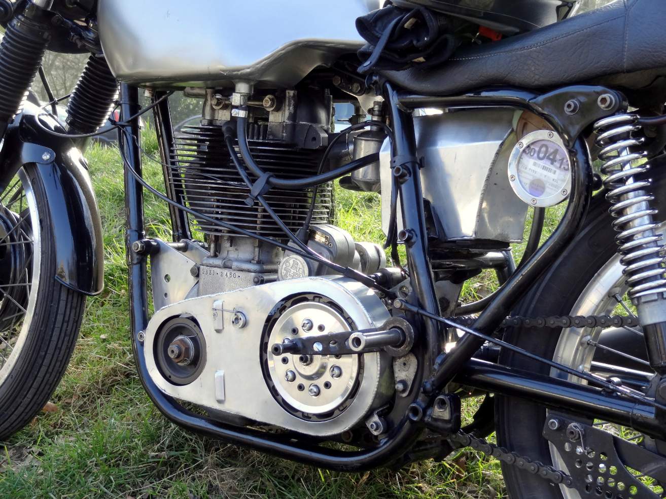 Solve BSA 350 Gold Star jigsaw puzzle online with 30 pieces