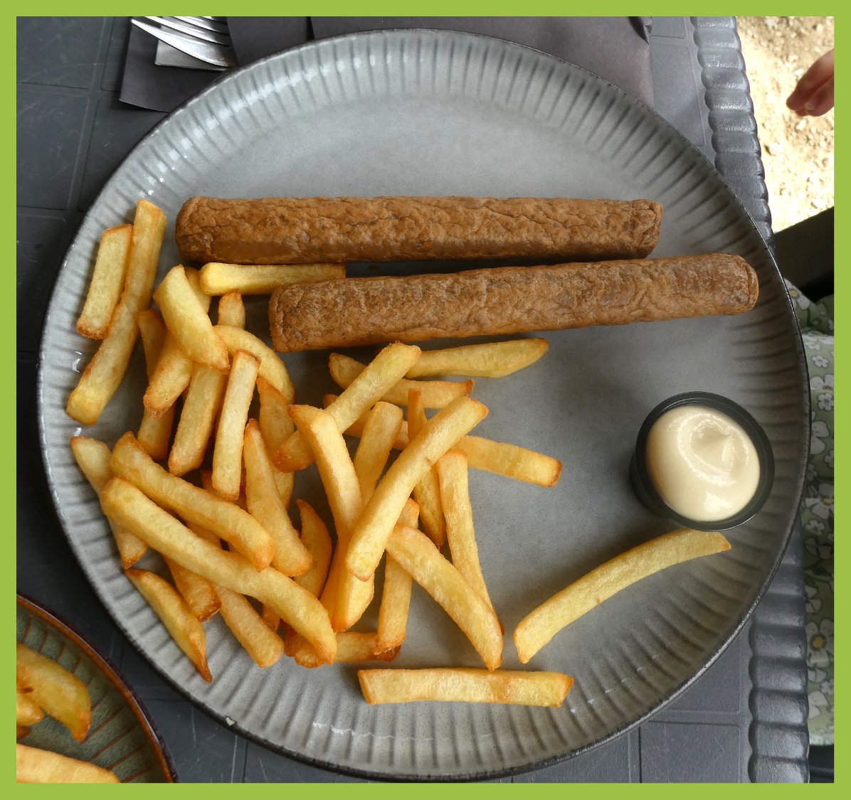 Solve Curryworst met friet. jigsaw puzzle online with 25 pieces