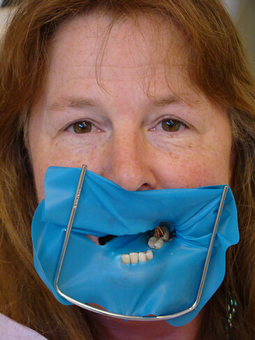 Solve Laugh jigsaw puzzle online with 20 pieces