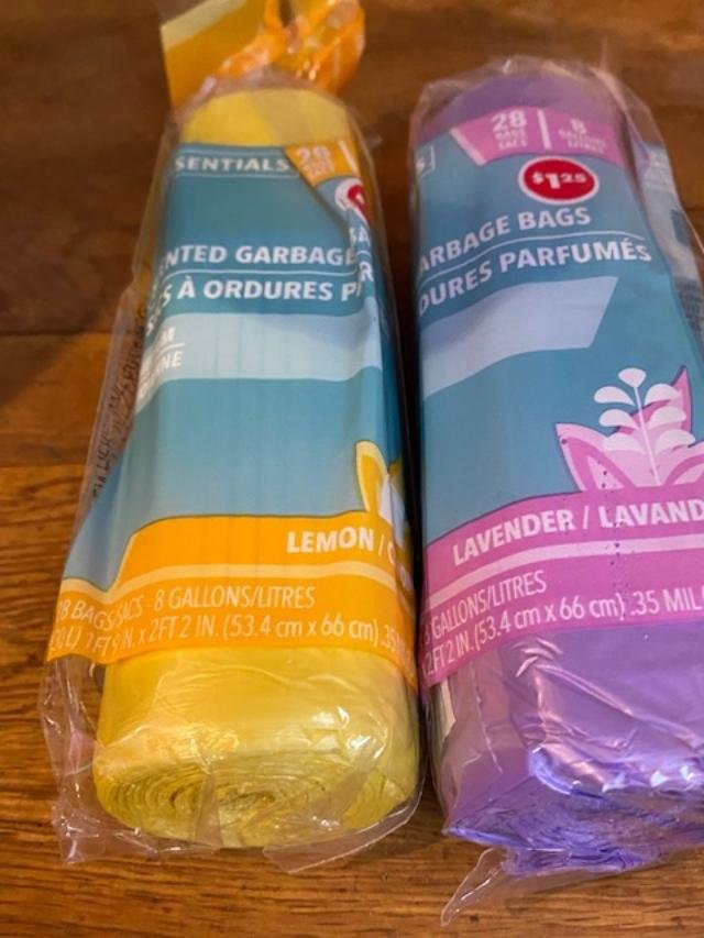 Solve Trash bags jigsaw puzzle online with 20 pieces