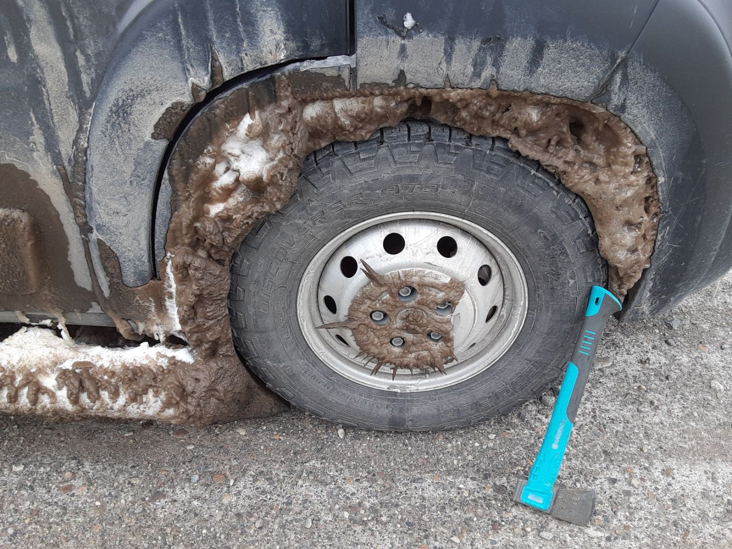 Solve Ice Buildup jigsaw puzzle online with 12 pieces