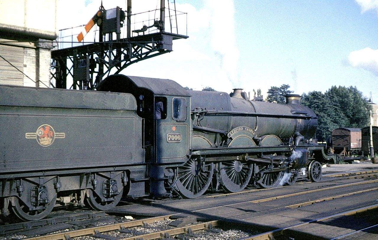 Solve GWR Castle Class 4-6-0 7006 Lydford Castle. jigsaw puzzle online ...