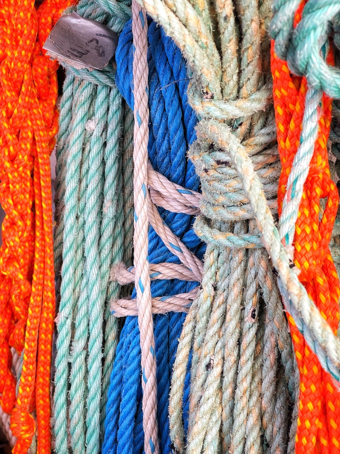 Solve A selection of rope jigsaw puzzle online with 108 pieces