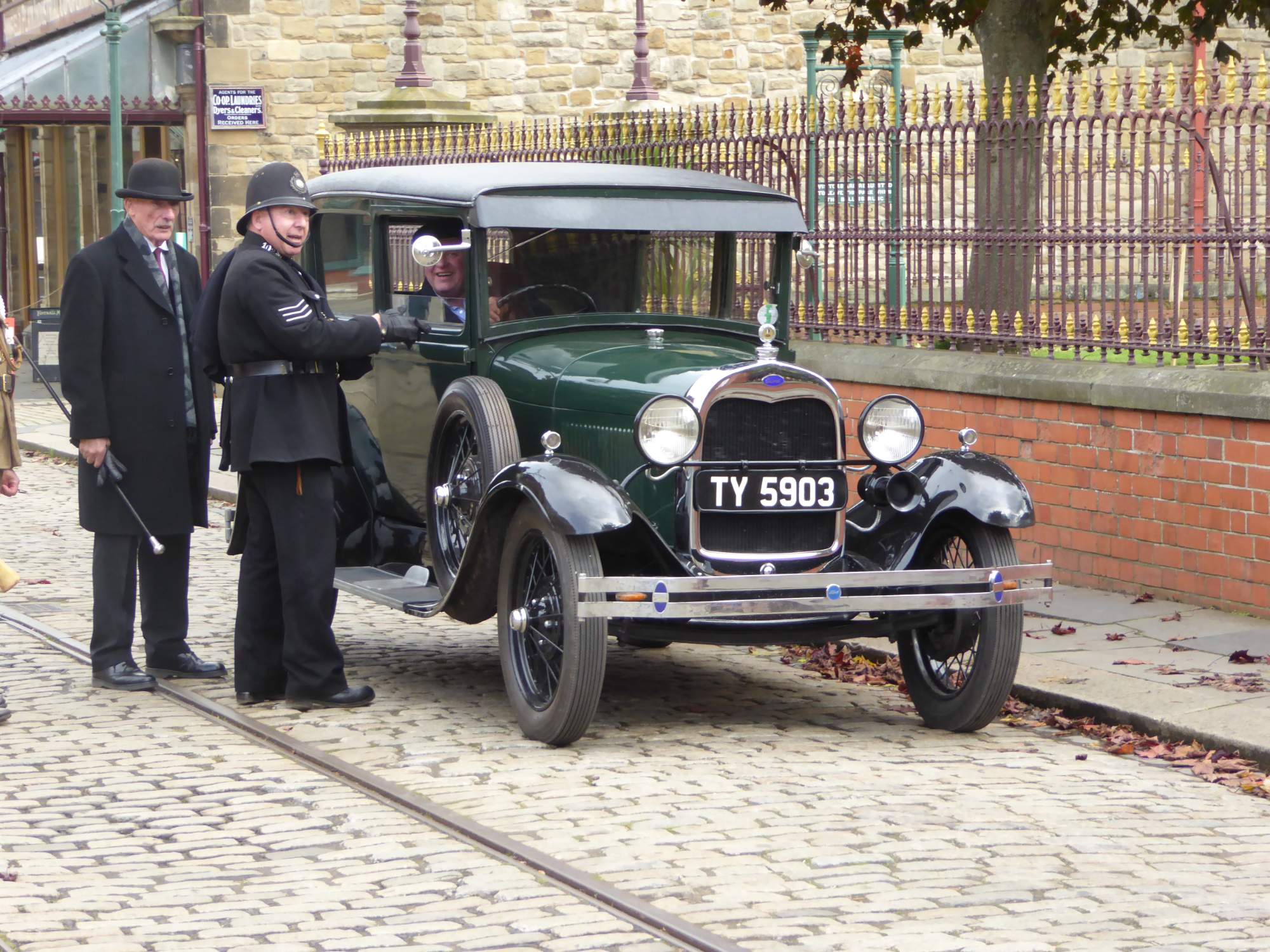 Solve The Long Arm of the Law Strikes Again! jigsaw puzzle online with ...