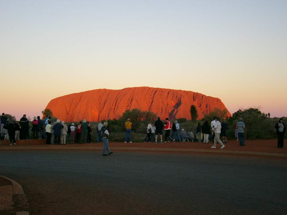 Solve Uluru at sunset jigsaw puzzle online with 12 pieces