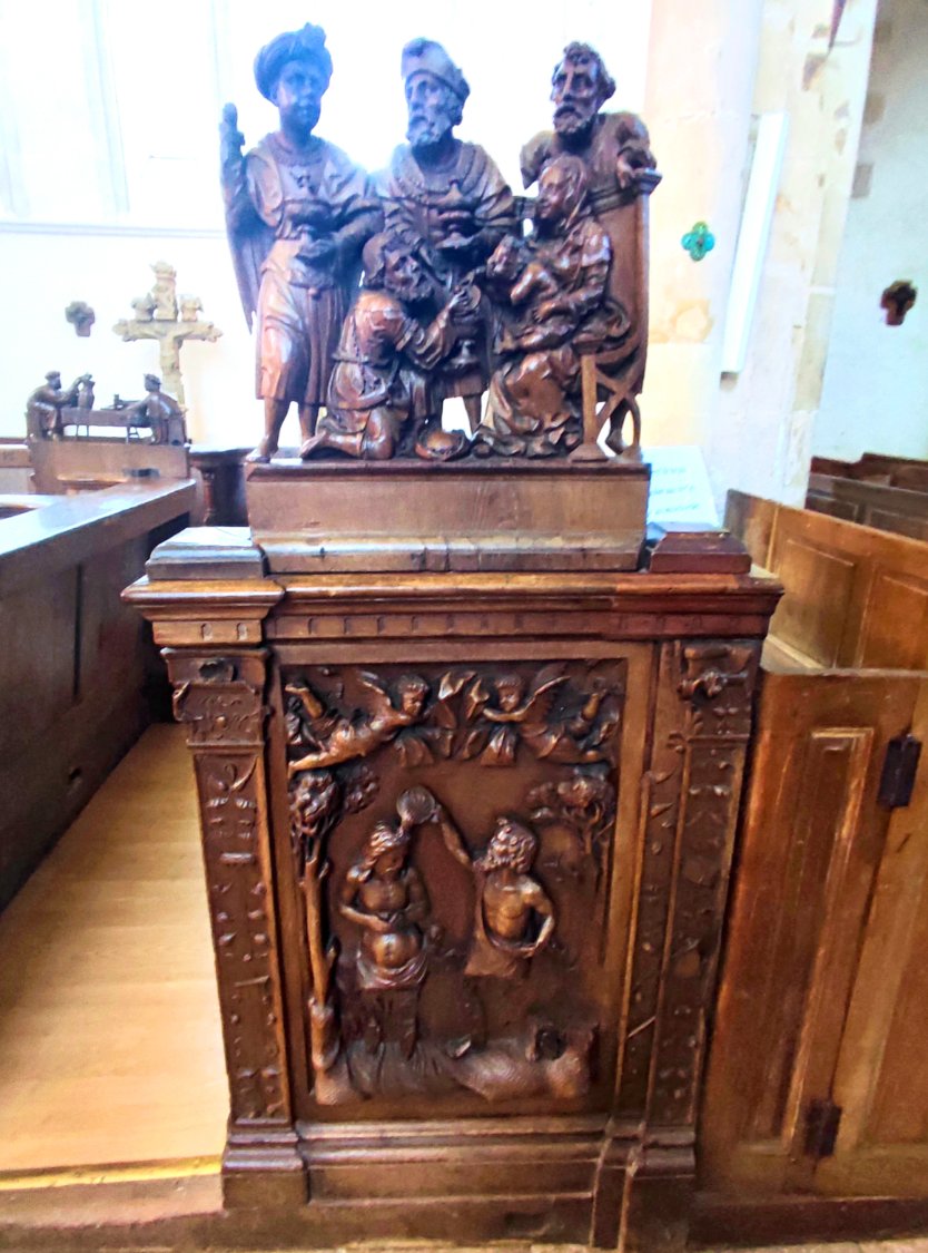 Solve One jigsaw puzzle online with 12 pieces