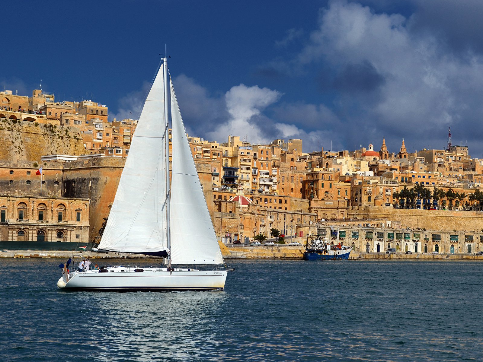 Solve Malta jigsaw puzzle online with 204 pieces