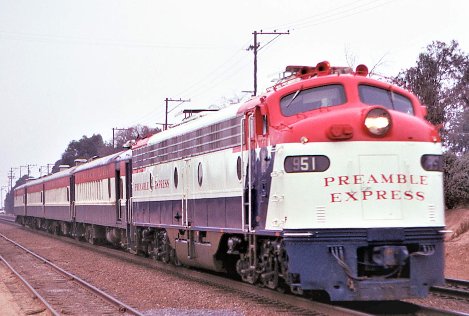 Solve Preamble Express train jigsaw puzzle online with 96 pieces