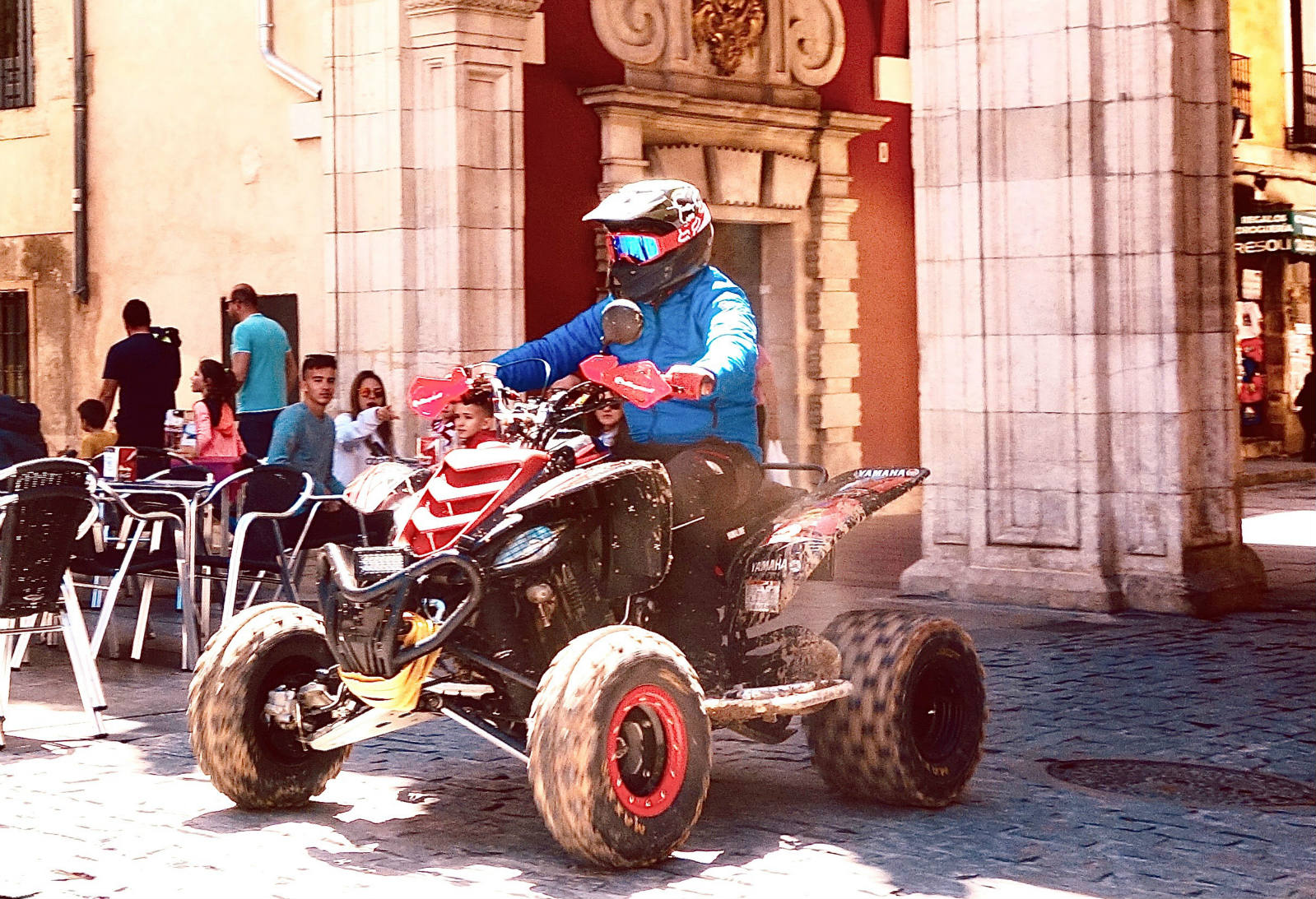 Solve Fish out of water jigsaw puzzle online with 330 pieces