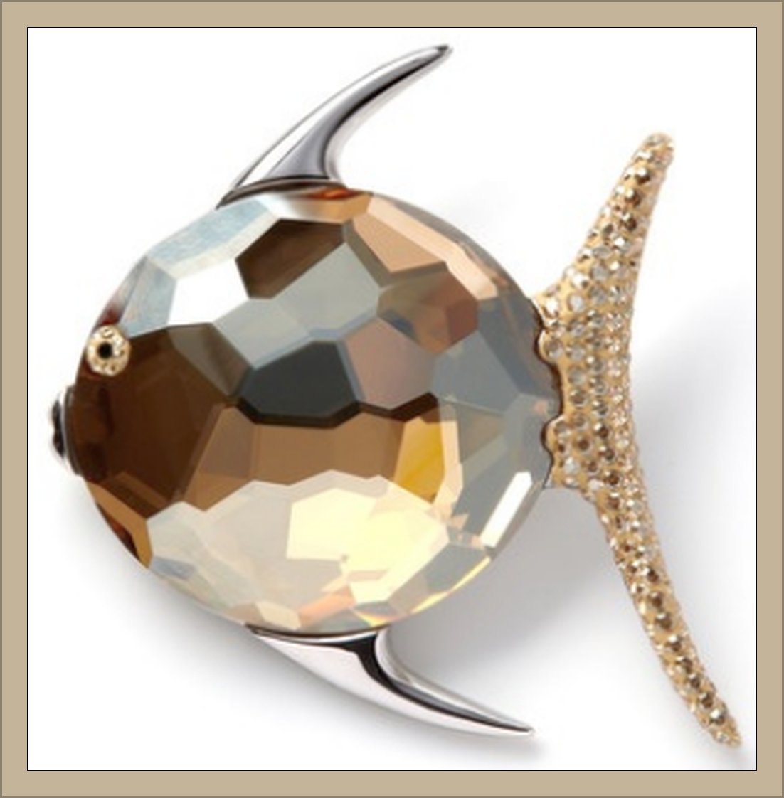 Solve Swarovski Crystal Fish Figurine jigsaw puzzle online with 25 pieces