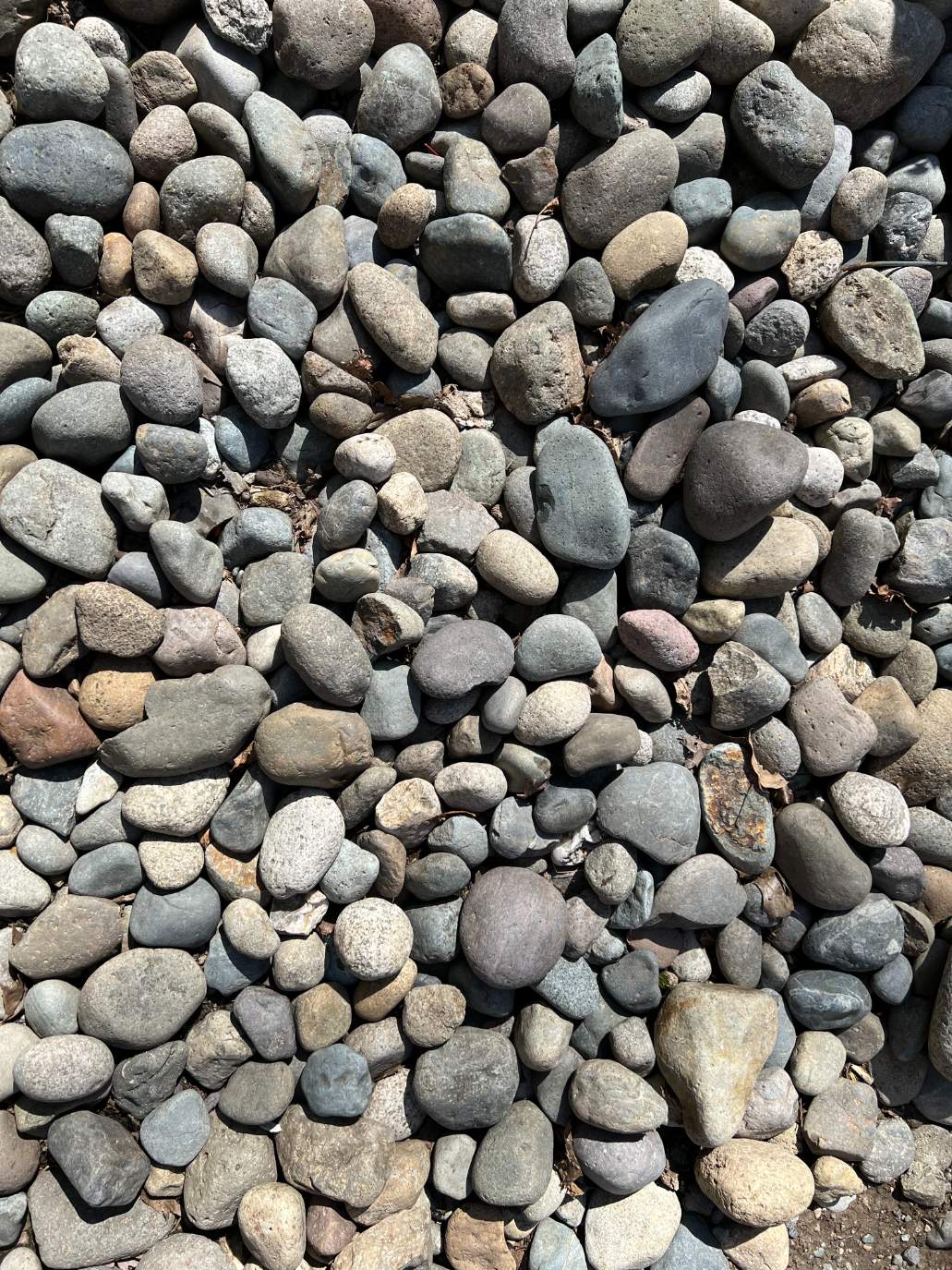 Solve stones jigsaw puzzle online with 88 pieces