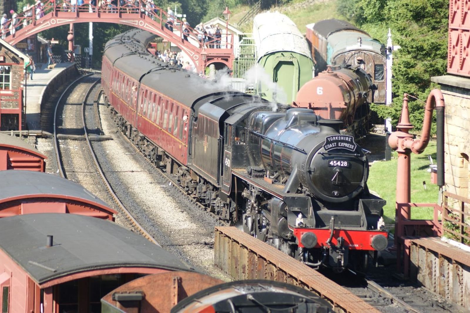 Solve LMS Stanier Class 5 4-6-0 45428 Eric Treacy. jigsaw puzzle online ...