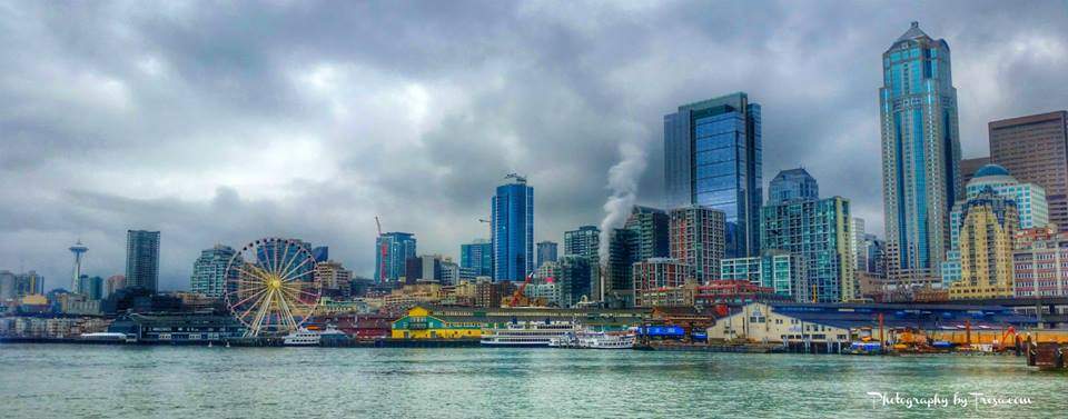 Solve Seattle jigsaw puzzle online with 70 pieces