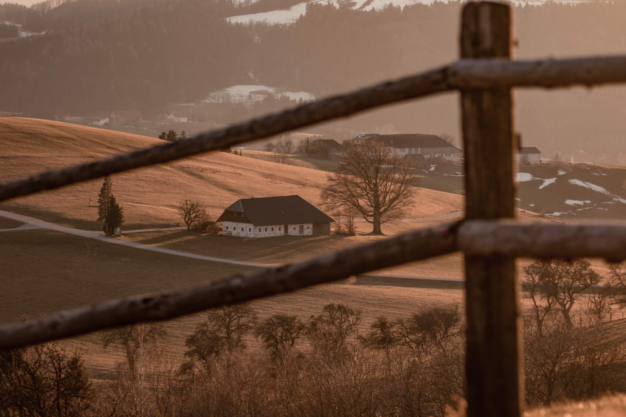 Solve AUSTRIA jigsaw puzzle online with 600 pieces