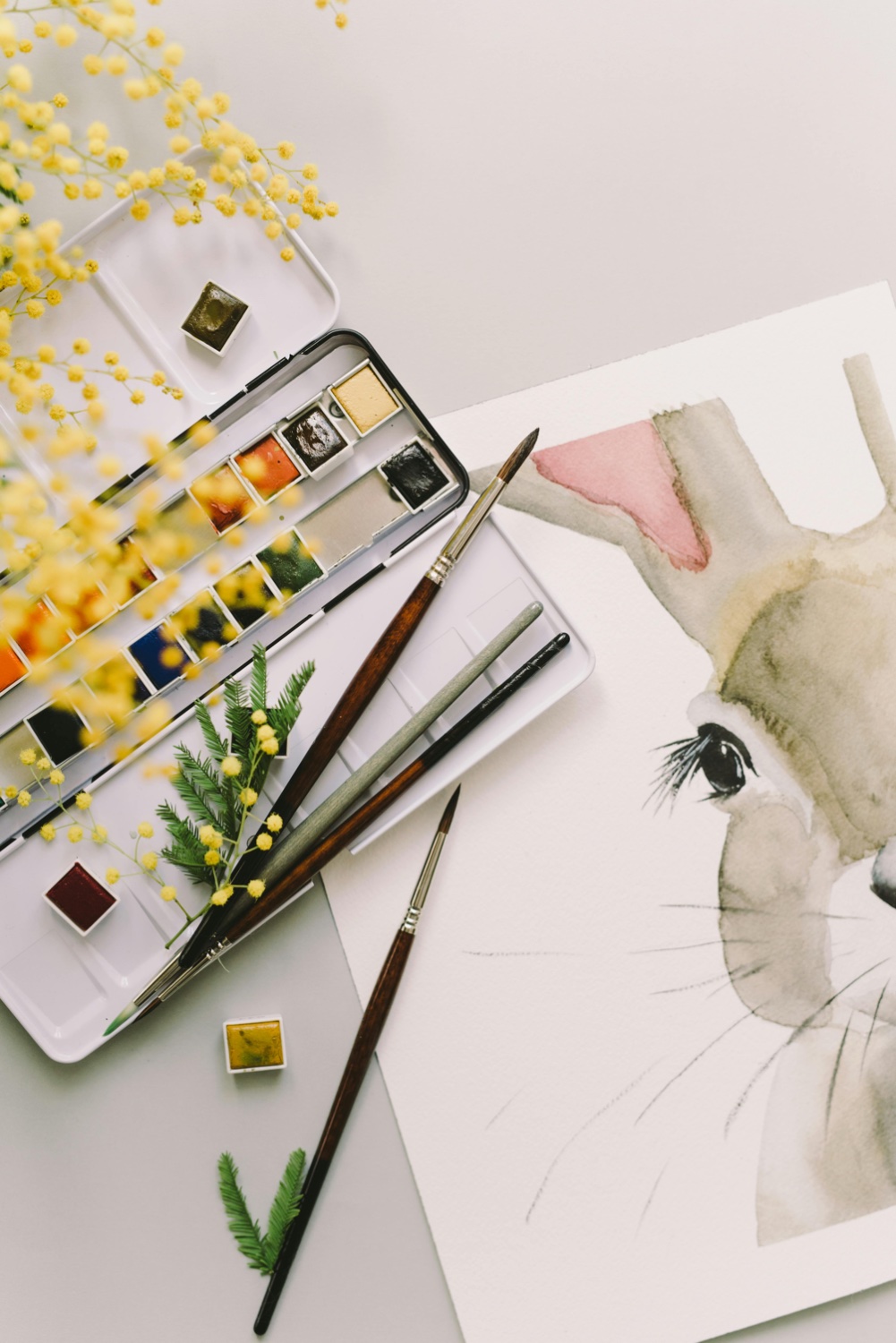 Solve Let's Paint a Rabbit jigsaw puzzle online with 77 pieces