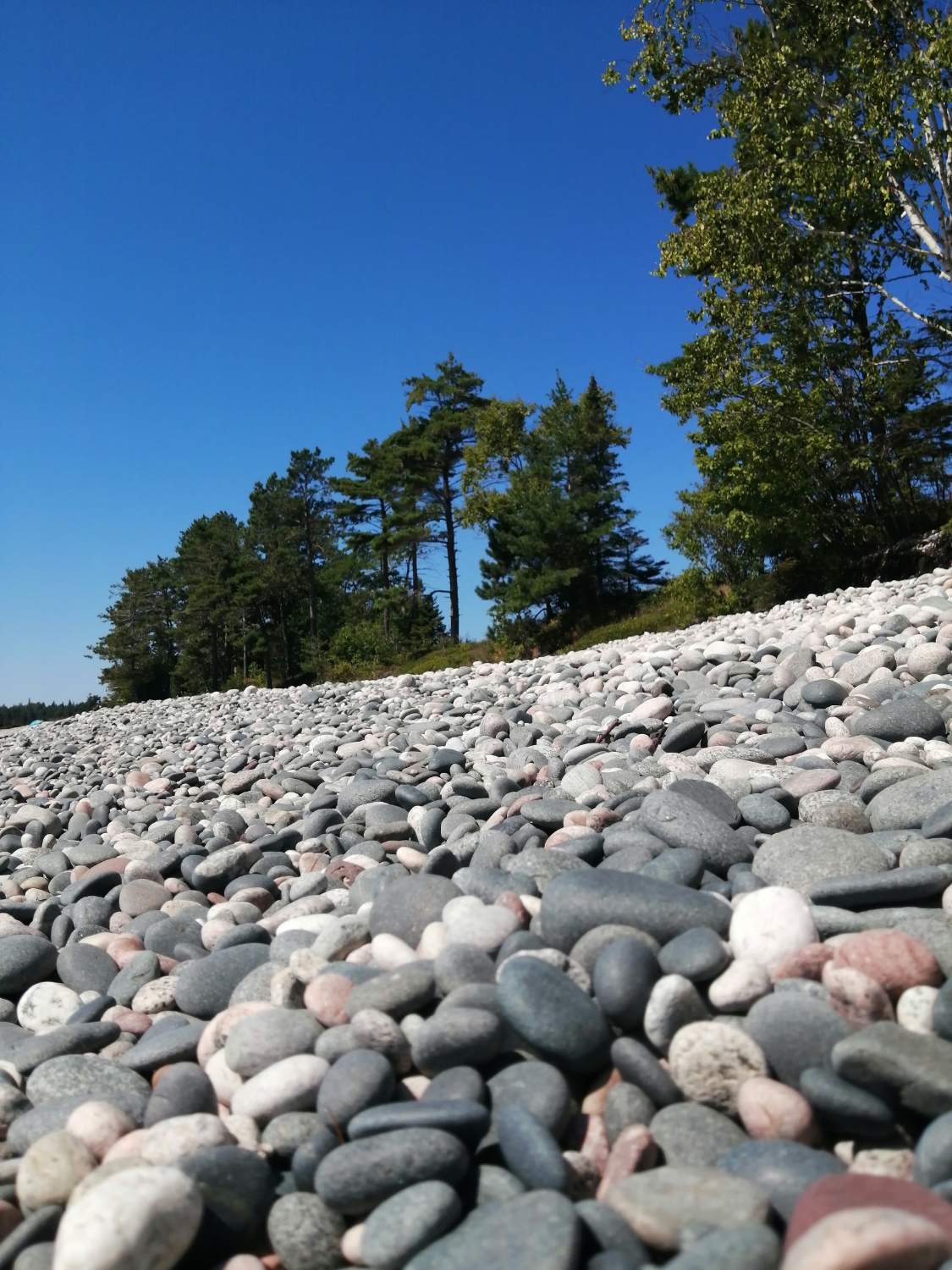 Solve Stones jigsaw puzzle online with 192 pieces