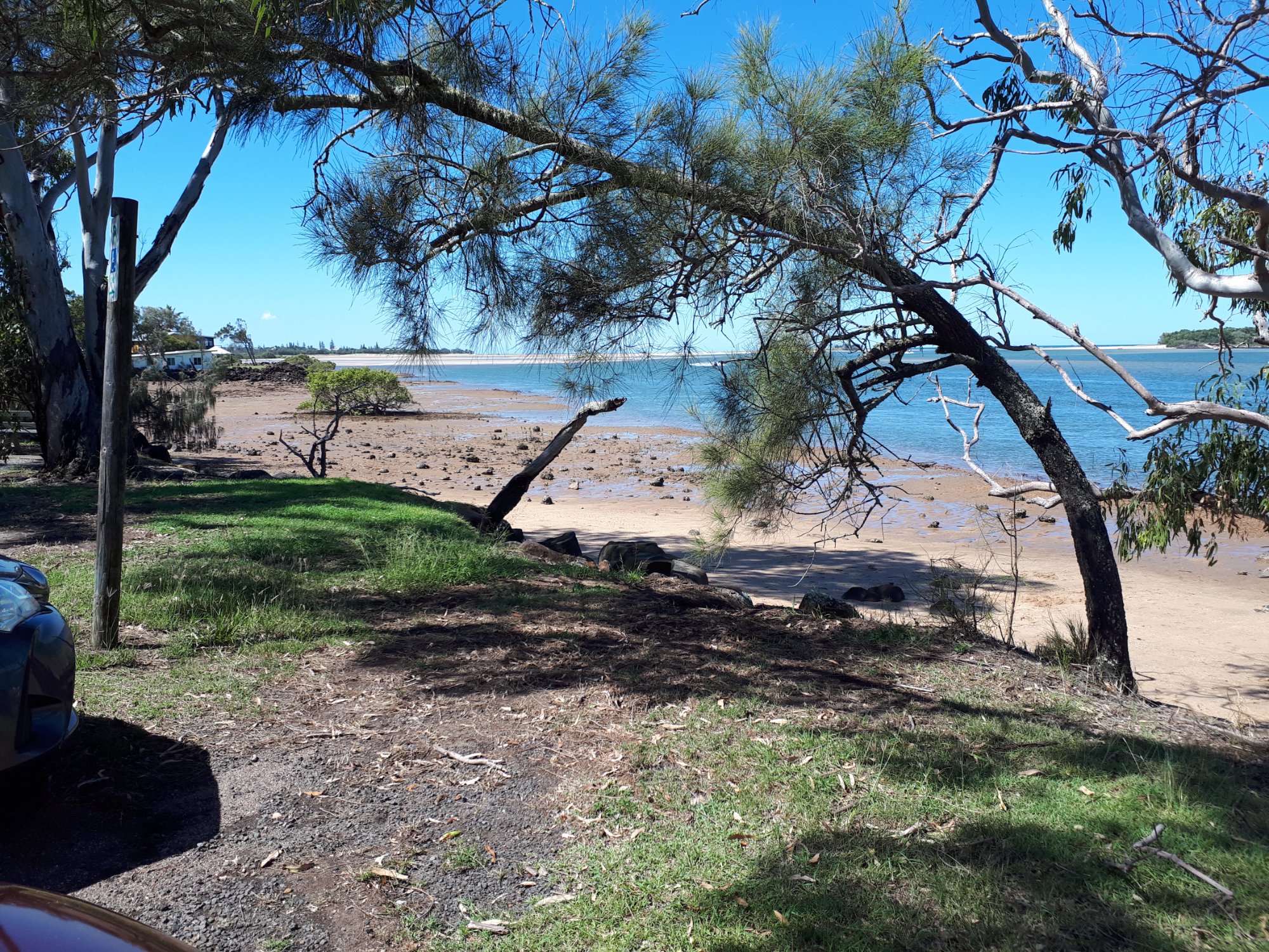 Solve Elliot River Qld Australia jigsaw puzzle online with 176 pieces