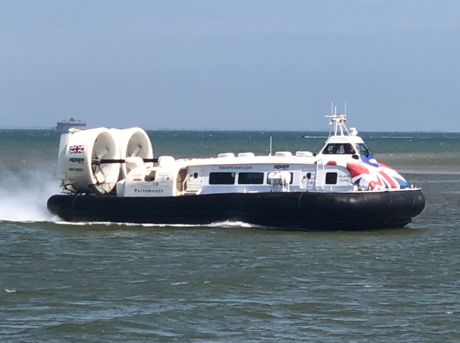 Solve Hovercraft at Ryde jigsaw puzzle online with 154 pieces