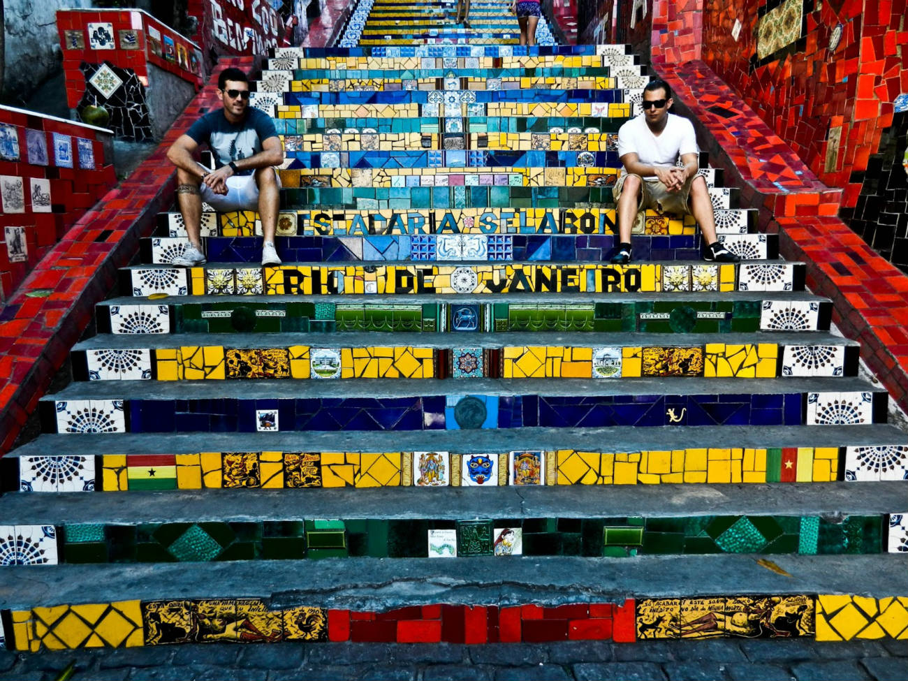 Solve Z-stairs-1-of-1 jigsaw puzzle online with 130 pieces