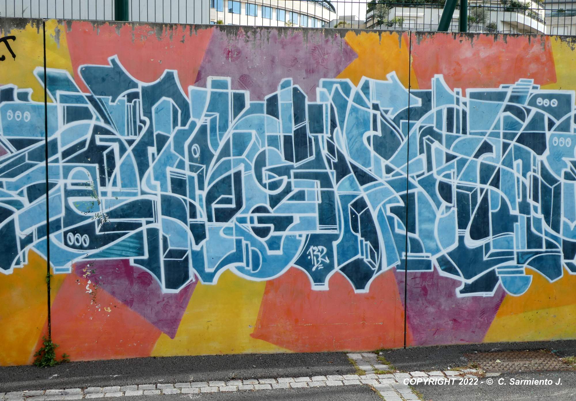 Solve STREET GRAFFITI - TAGS jigsaw puzzle online with 600 pieces