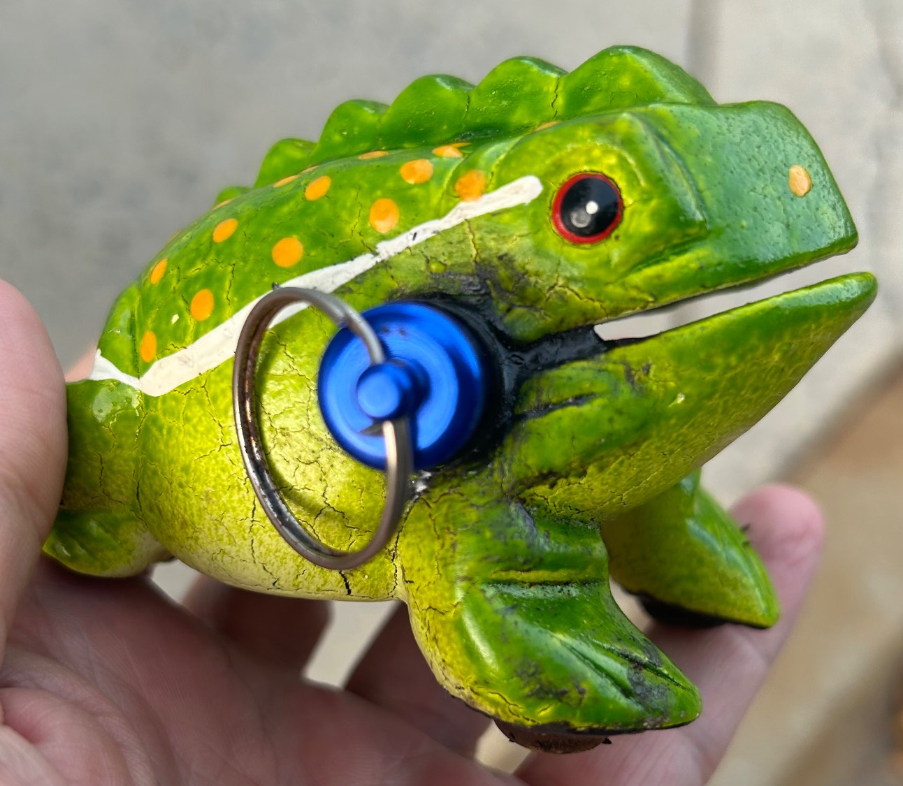 Solve Geocaching lizard jigsaw puzzle online with 99 pieces