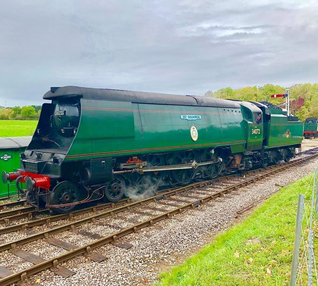 Solve SR Unrebuilt Battle of Britain Class 4-6-2 34072 257 Squadron ...