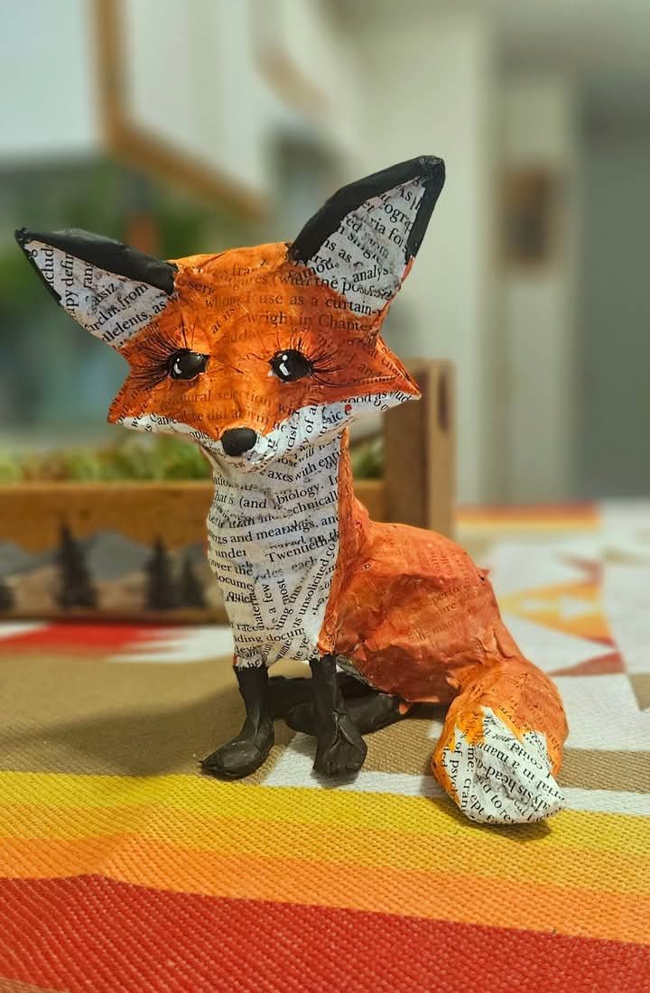 Solve A paper crafted fox jigsaw puzzle online with 12 pieces