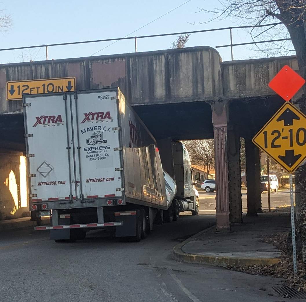 Solve There's your sign jigsaw puzzle online with 25 pieces