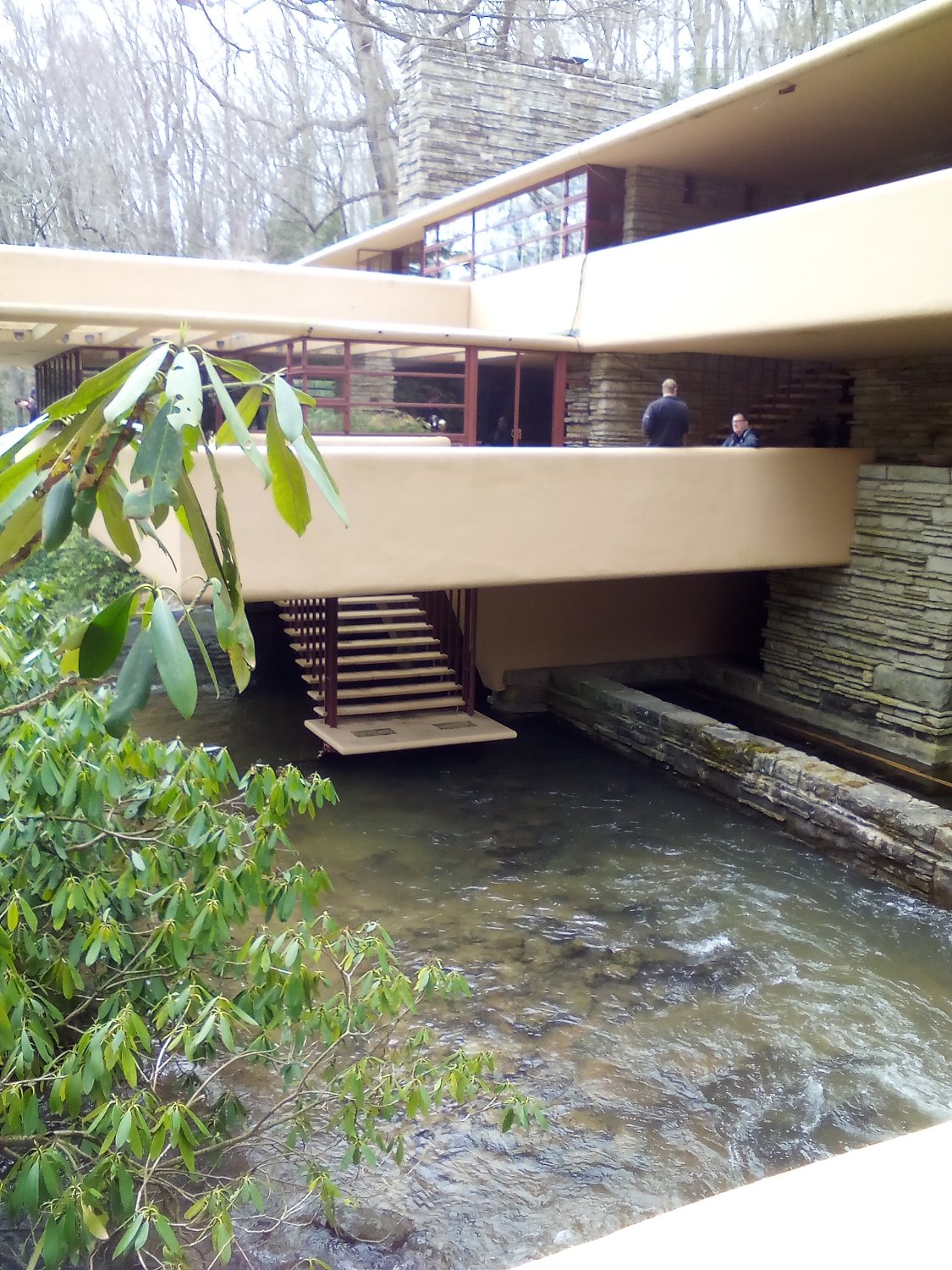 Jigsaw Puzzle | 108 pieces | Fallingwater--Front View | Jigidi